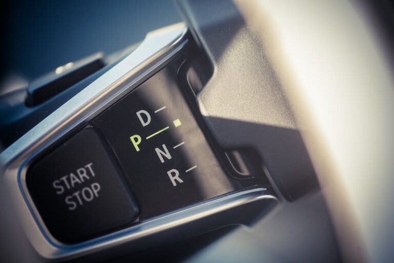 How to drive an automatic car in less than 1 minute?